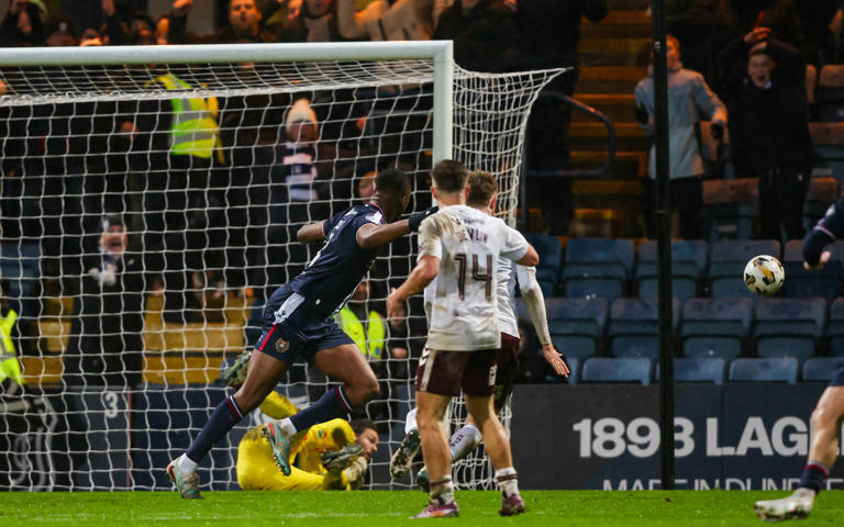 Hearts keeper Craig Gordon reveals how he made that miraculous save at ...
