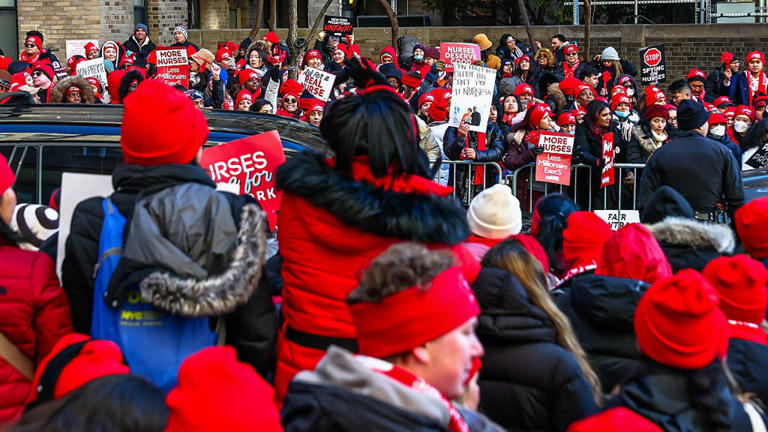 Thousands of NYC nurses on strike today at Mount Sinai, more hospitals ...