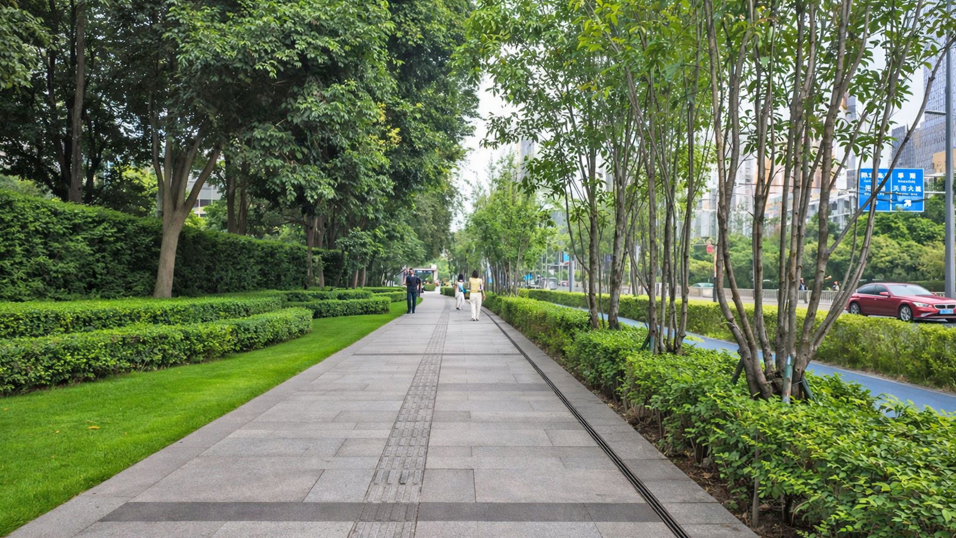 Walking paths in Chengdu feel like a park
