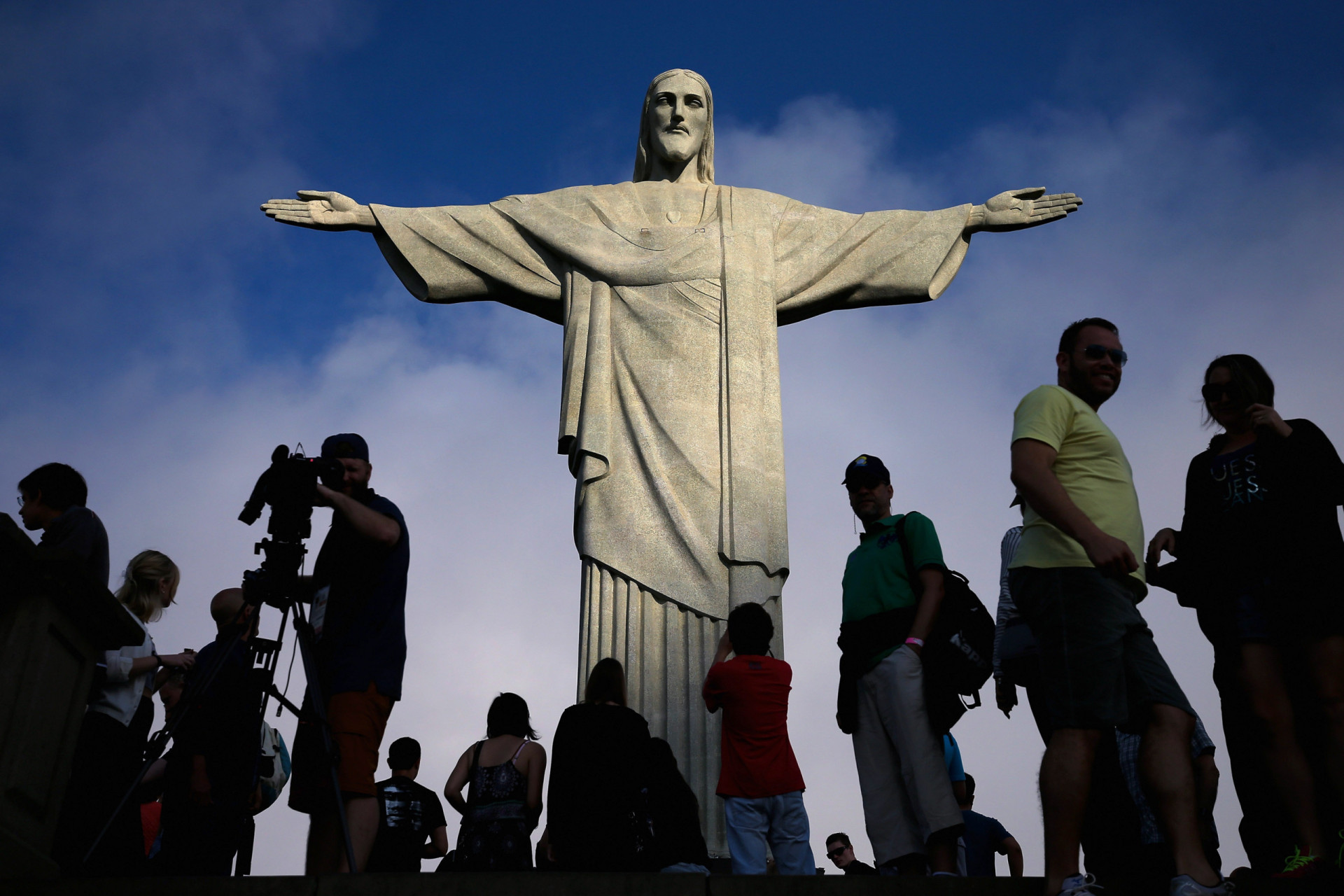 Famous Christ statues from different countries
