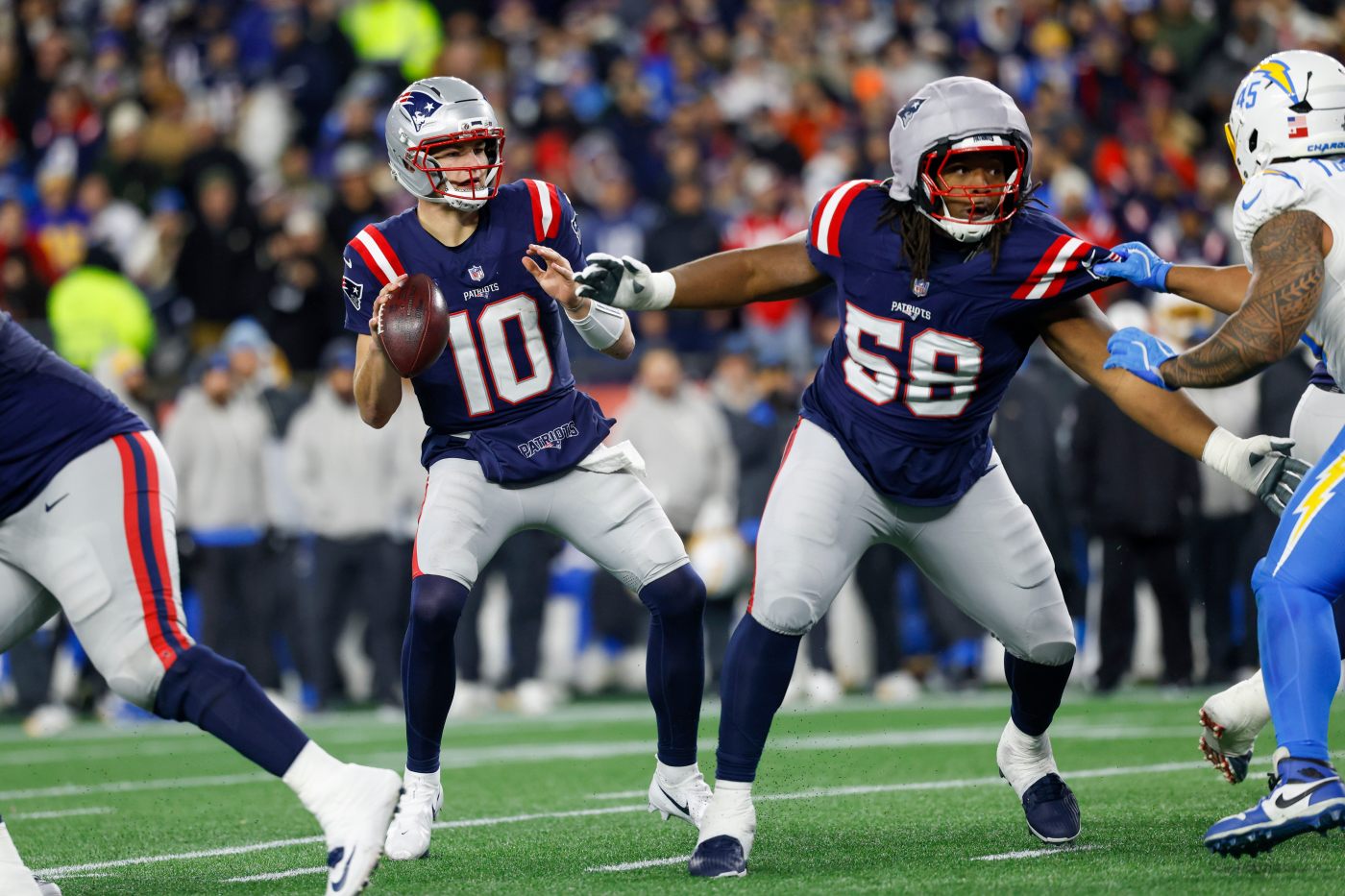 How Mike Vrabel evaluates Patriots rookie offensive linemen after win