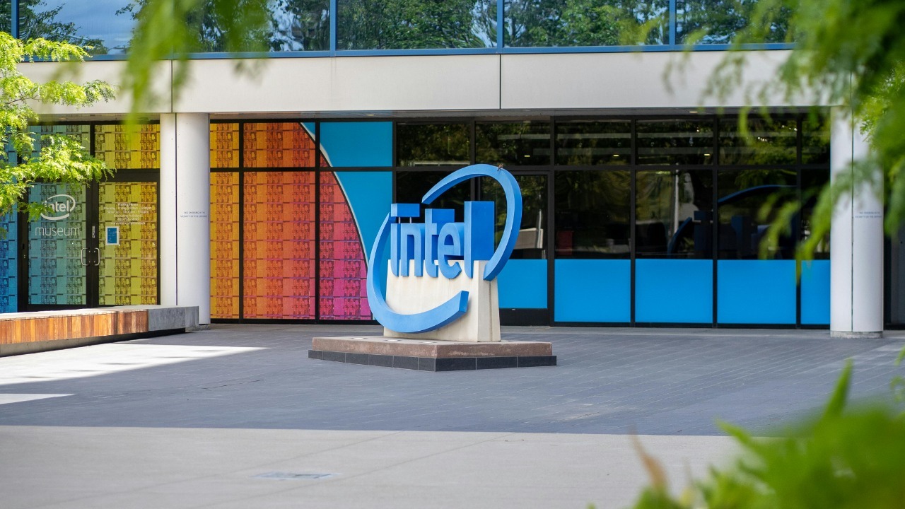 Intel surges 10% after Trump meeting as US stake value doubles