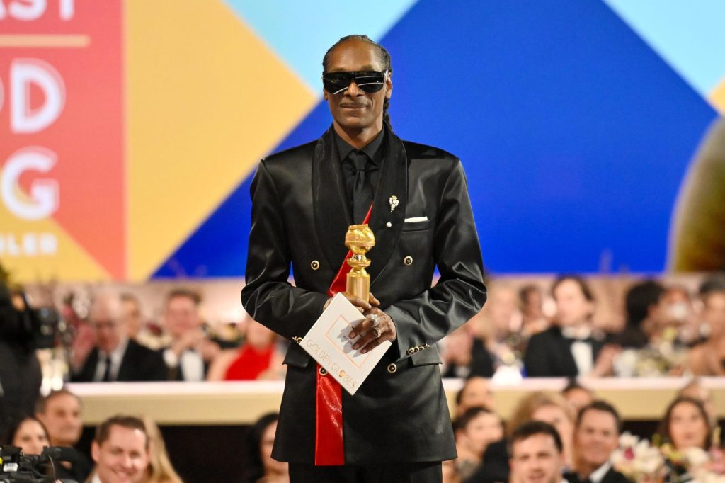 Here's what Snoop Dogg said when he was censored at the 2026 Golden ...