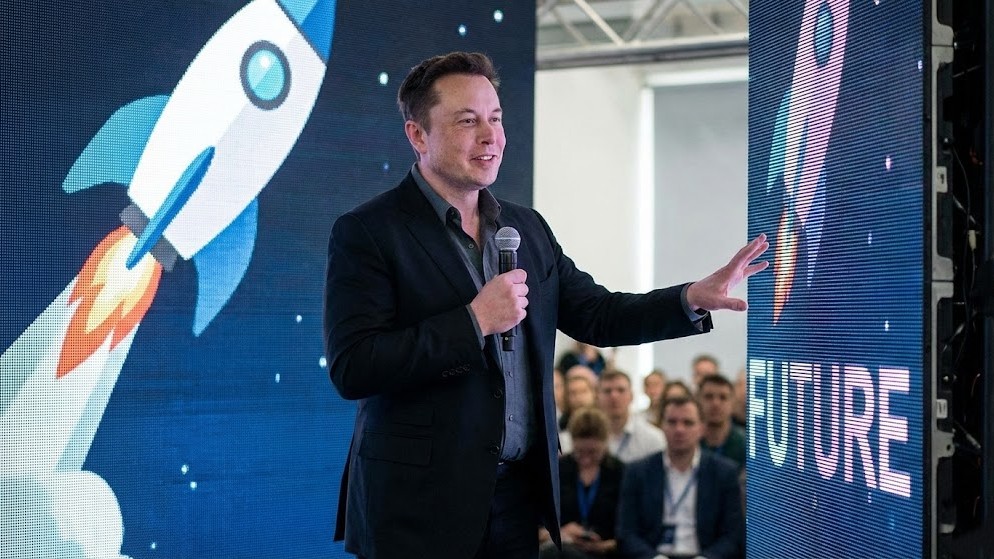 Why Elon turned Twitter into a live experiment