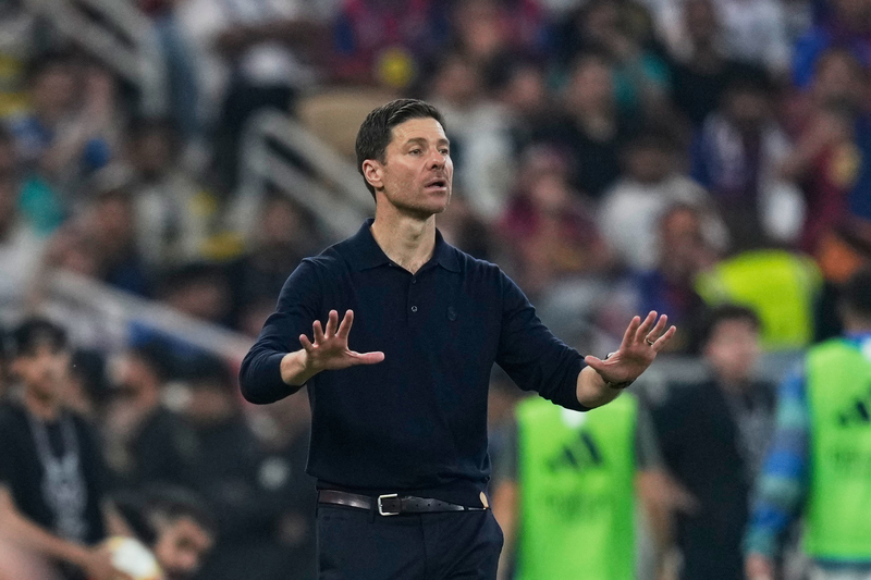 Xabi Alonso povede fotbalisty Chelsea, v klubu podepsal čtyřletou smlouvu