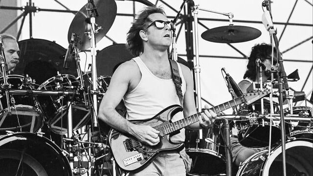 How Bob Weir redefined rhythm guitar