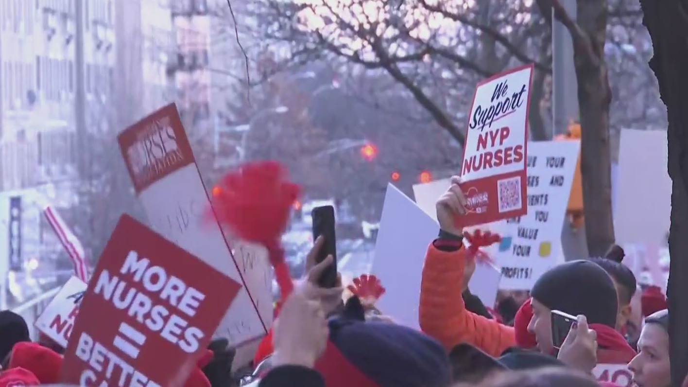 At least 15,000 nurses on strike in New York