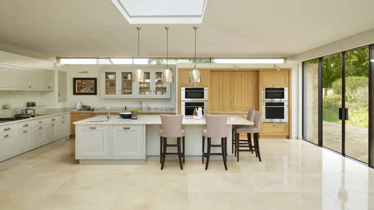 Why the right kitchen island size is essential to a functional space