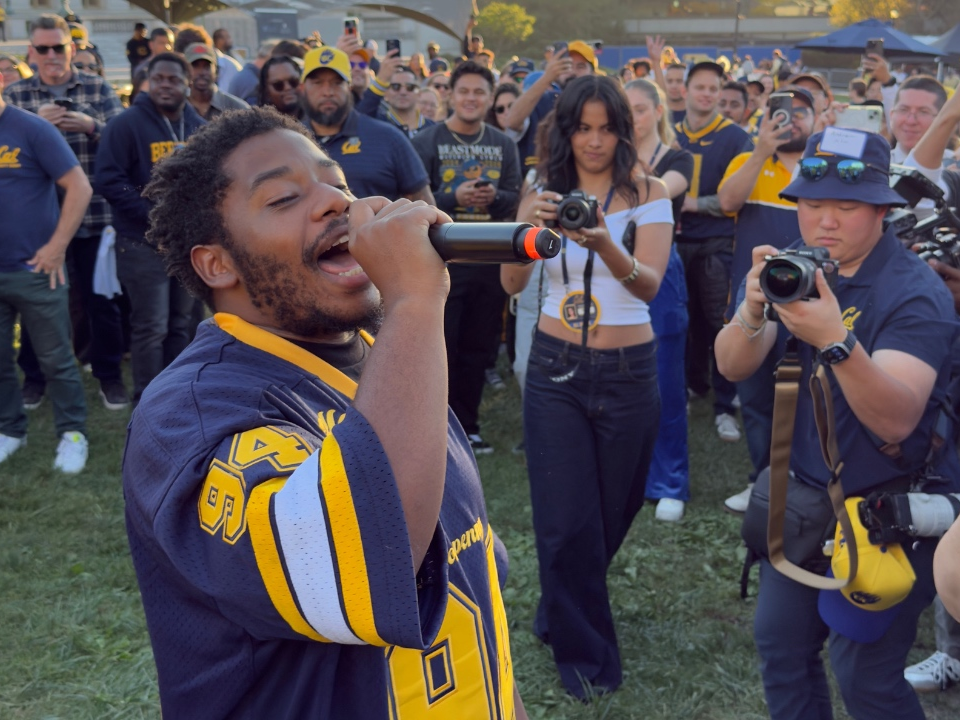 Bay Area artist is paying it forward by donating to community relief fund