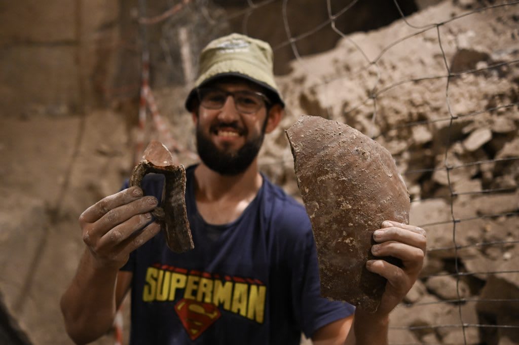 Israeli archaeologists launch project to trace origins of ancient pottery