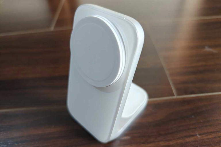 Forget the Pixelsnap stand, this Nomad Qi2 charger blows it out of the ...