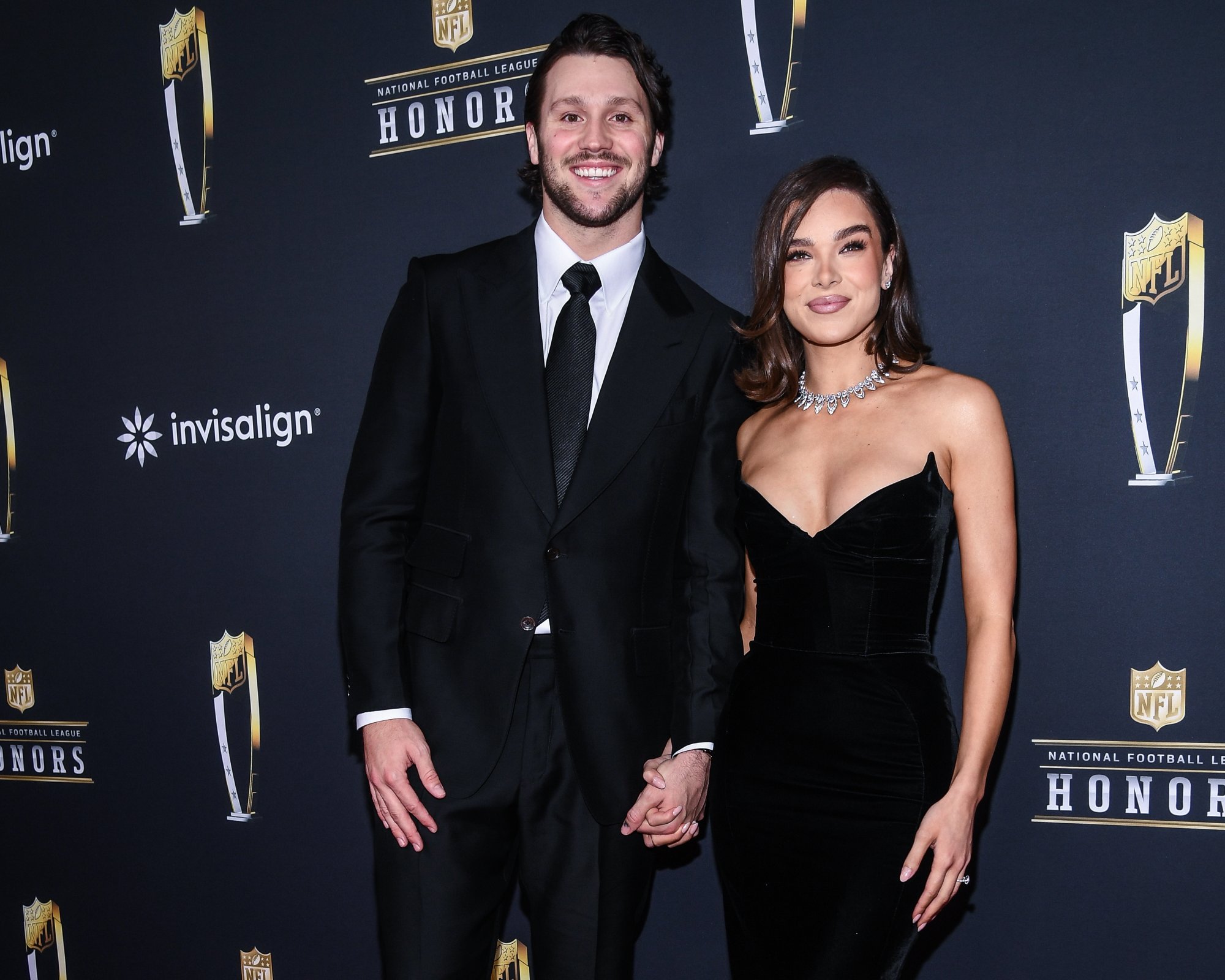 Hailee Steinfeld leerde Josh Allen dat hij meer is dan een atleet ...