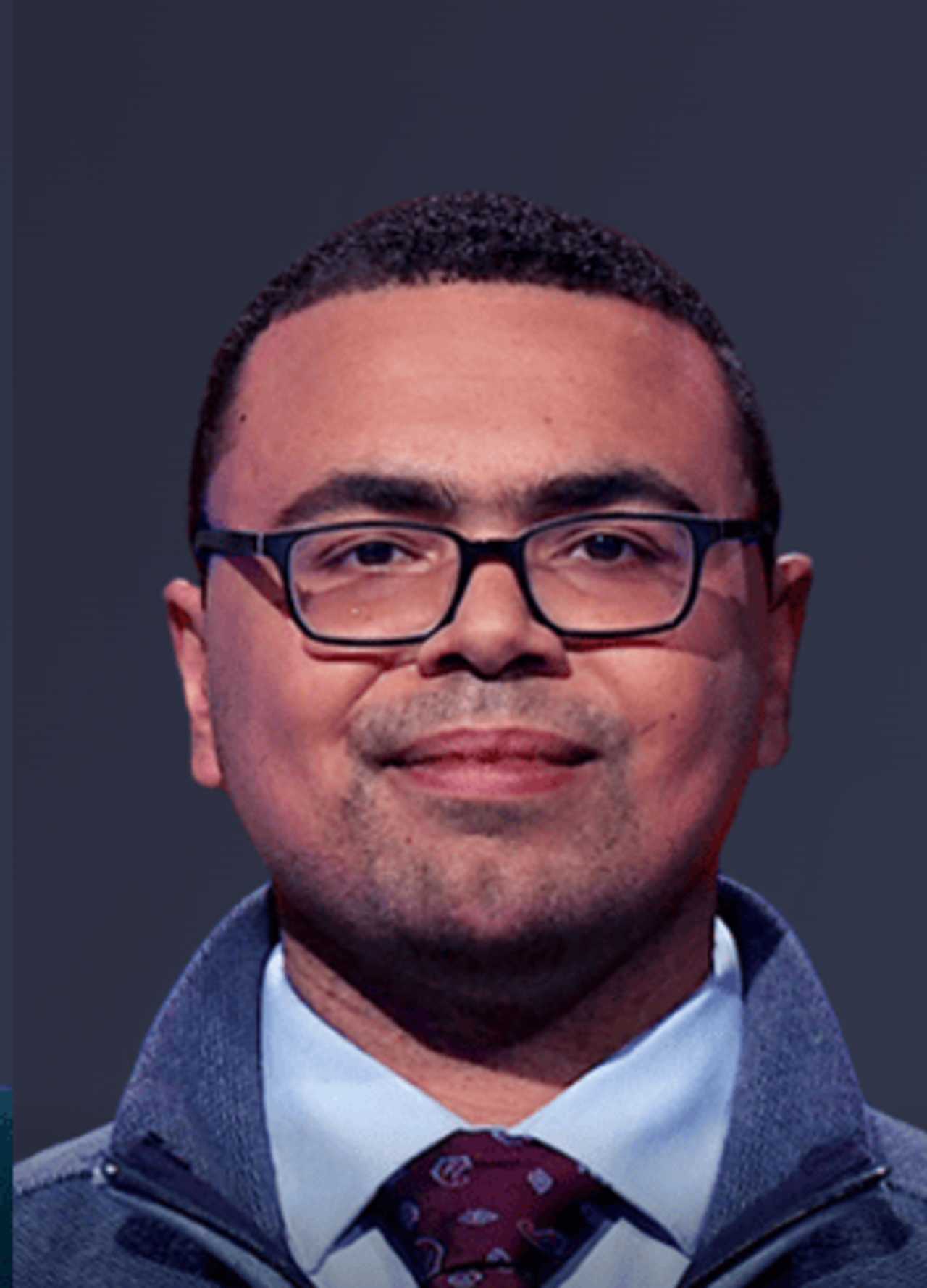 Mass man advances in 'Jeopardy!' tournament