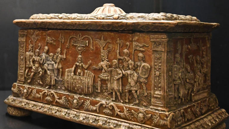 Ancient Greek temple stuffed with gold jewelry uncovered by archaeologists