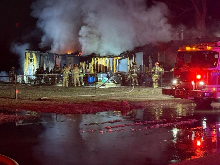 North Omaha mobile home destroyed in morning fire