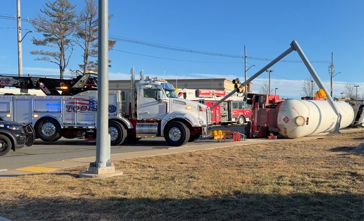 Injuries reported after tanker rollover in Danvers