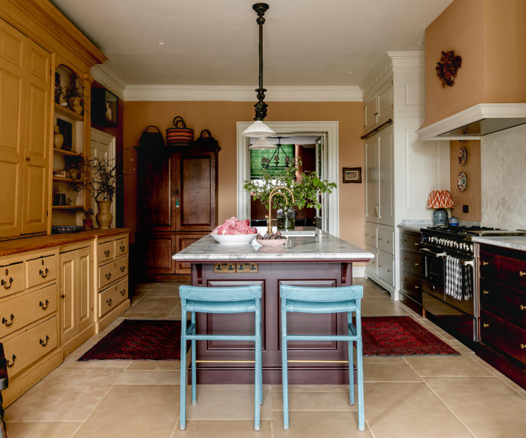 Why the right kitchen island size is essential to a functional space
