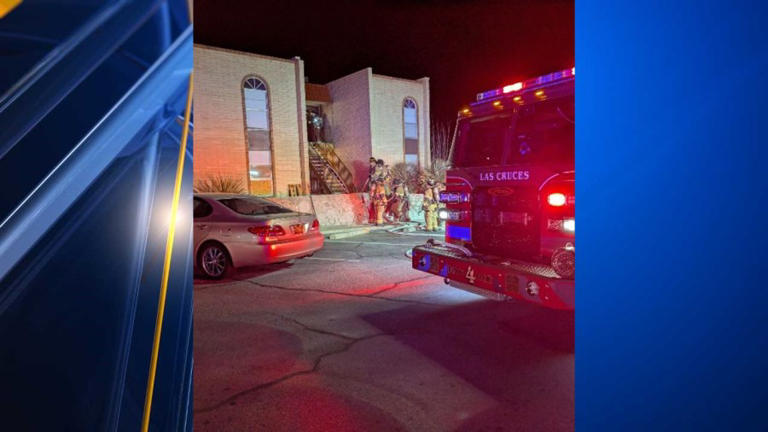 Las Cruces fire crews extinguish apartment blaze