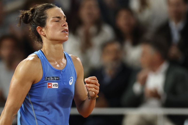 French Open semifinalist Lois Boisson WDs from Australian Open