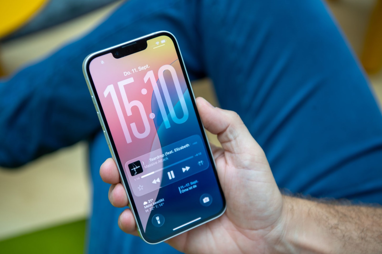 Apple to give Siri new smarts with Google's AI models (not OpenAI's)