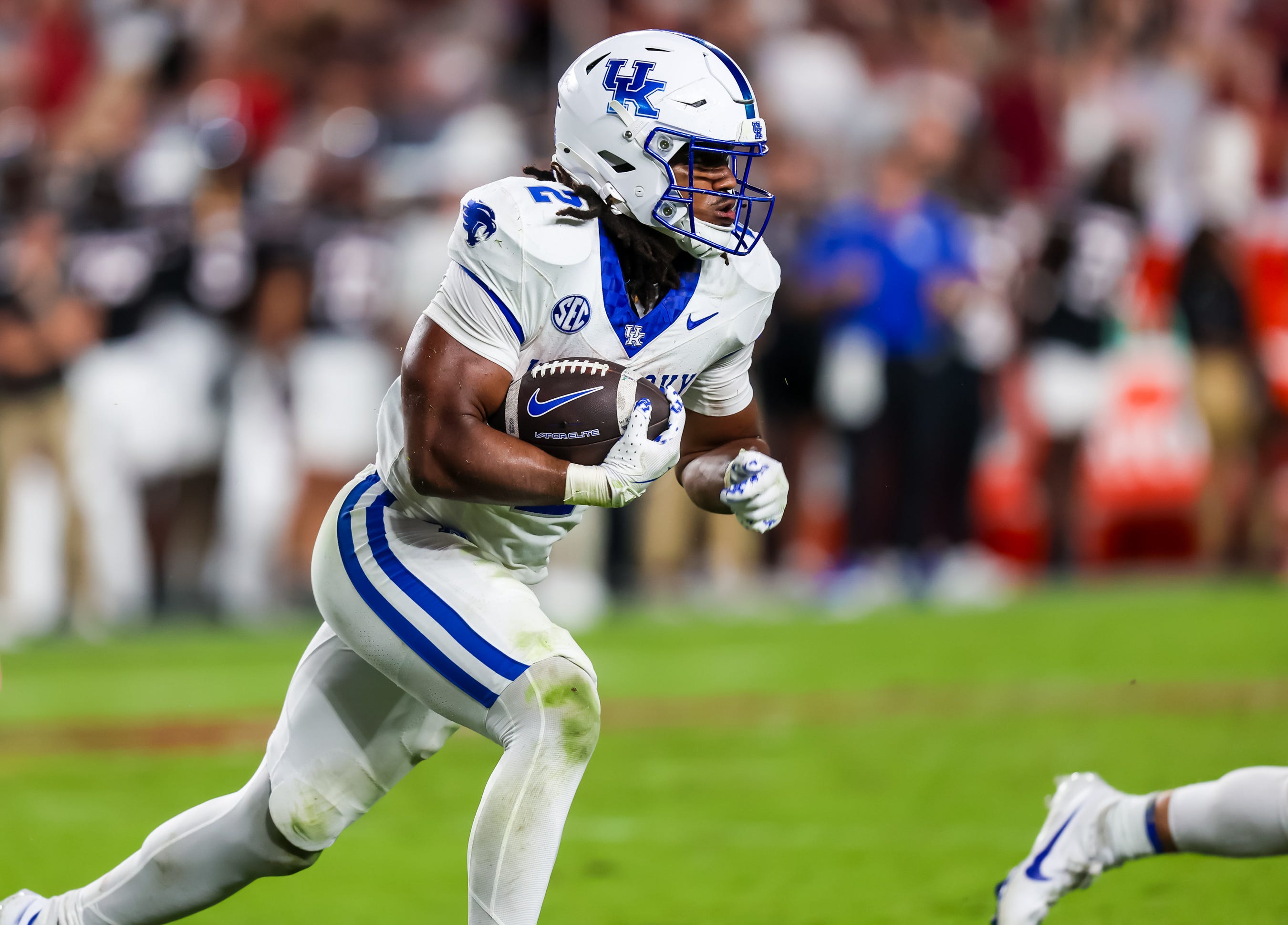 Elite SEC transfer RB signs with Georgia football