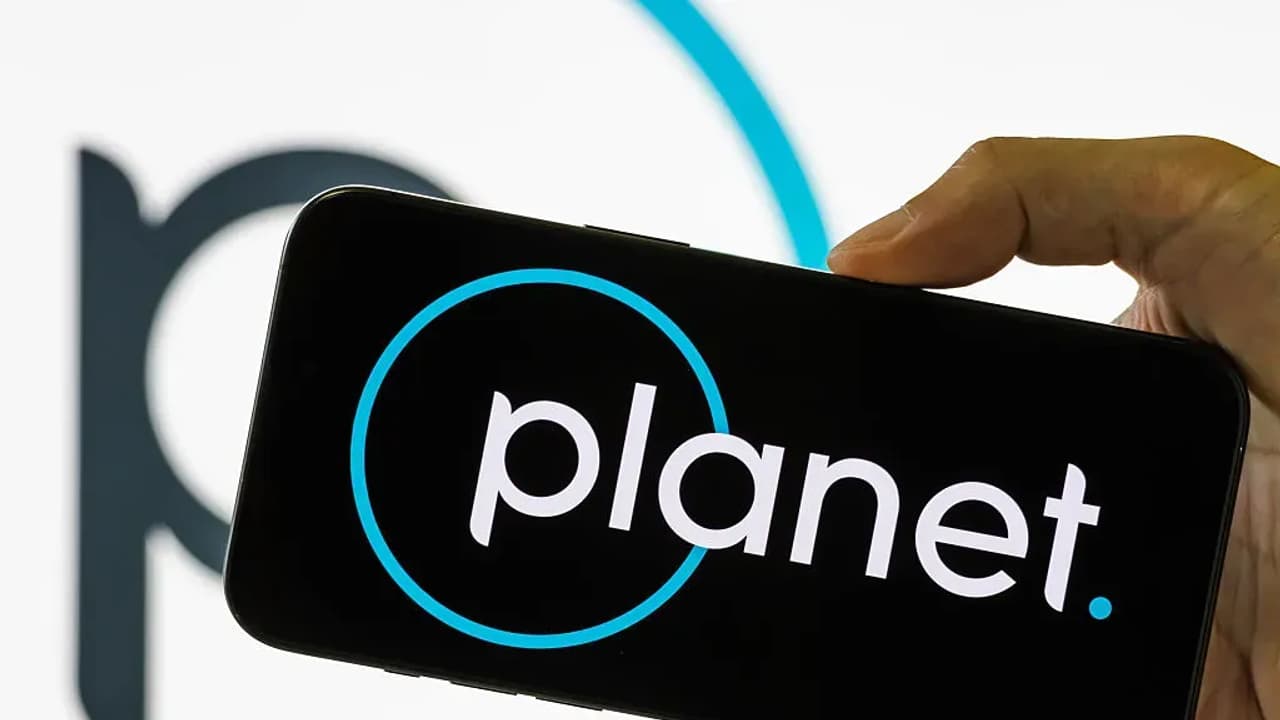 Planet Labs stock gained 7% today — what is the Swedish military deal ...