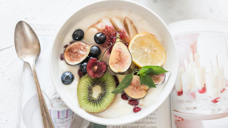 You should stop eating these foods for breakfast