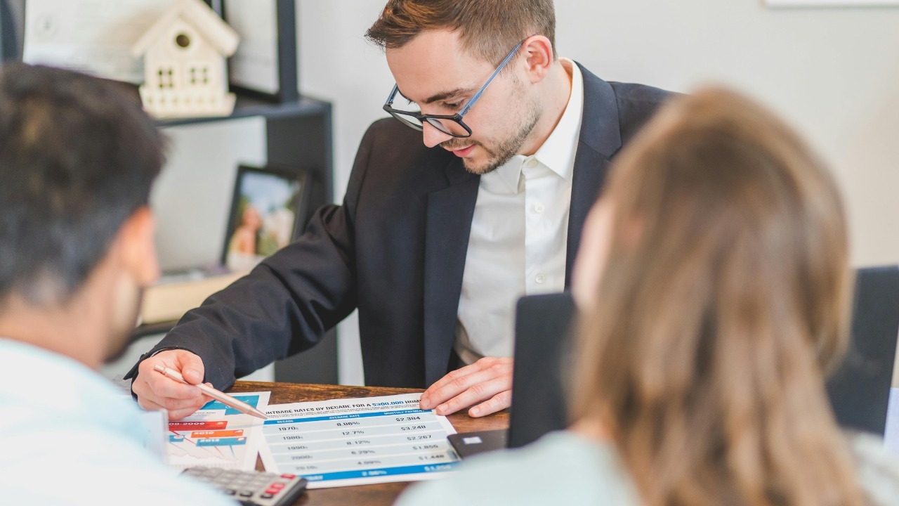 Mortgage rates drop to 3-year low after Trump orders $200B bond buys