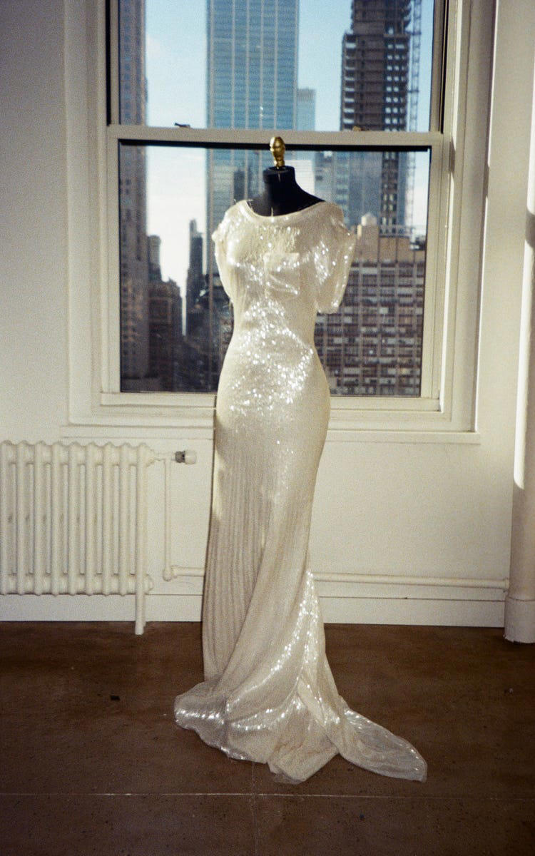 Claire Danes shows us how to make a T-shirt dress chic for the red carpet