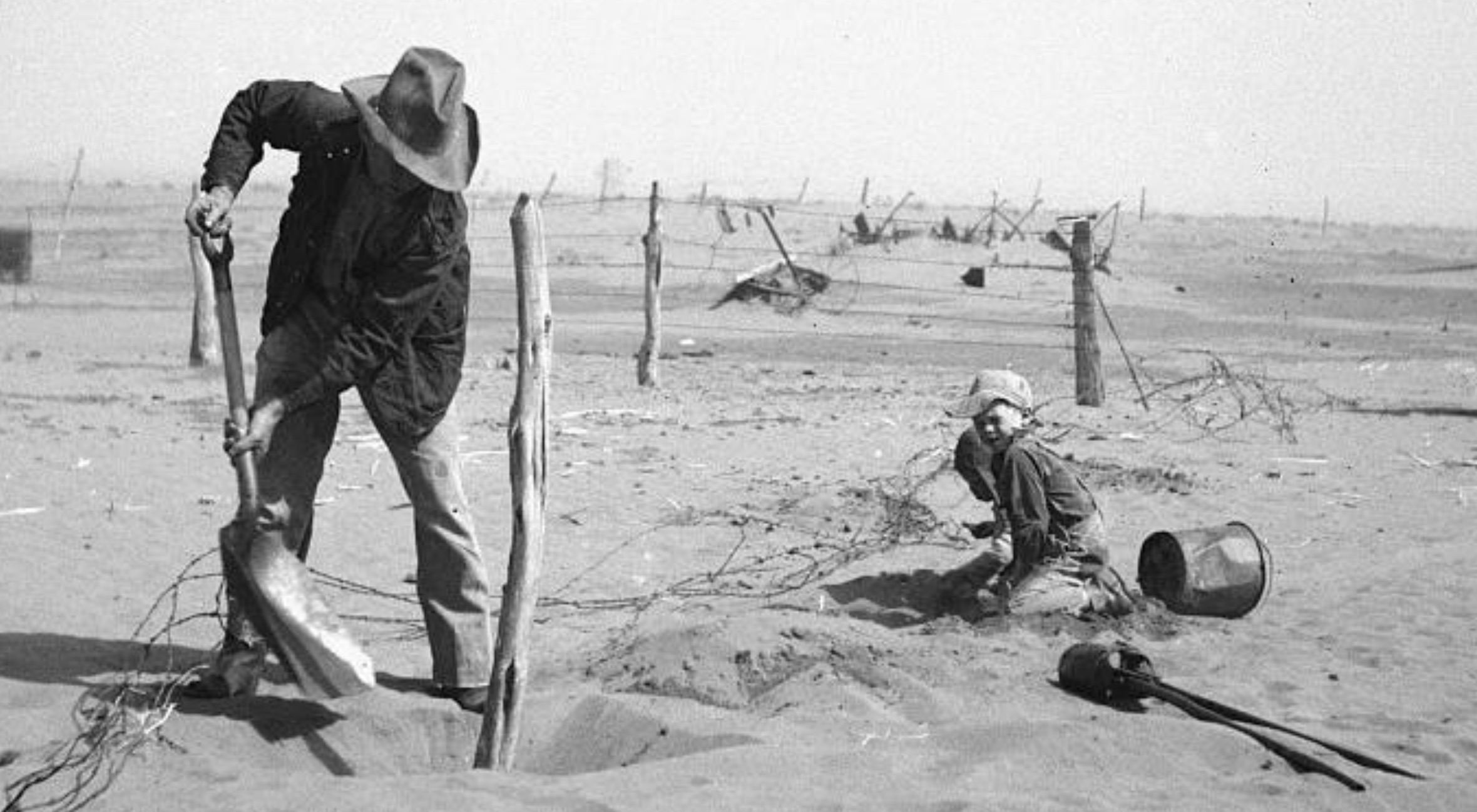 25 striking photos remembering life inside a Dust Bowl
