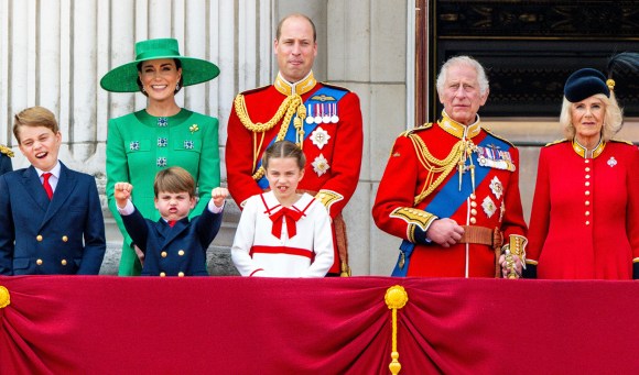 Whoa, I can't believe this surprising item has been hidden on the royal ...