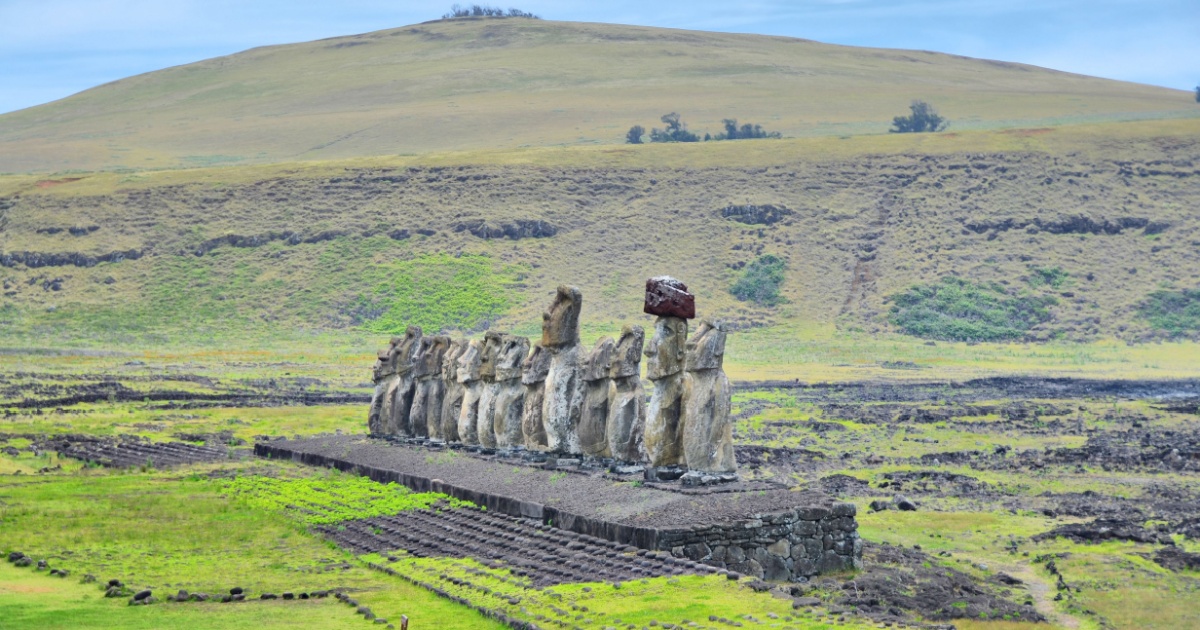 New study confirms the legend that the massive Moai statues of Rapa Nui ...