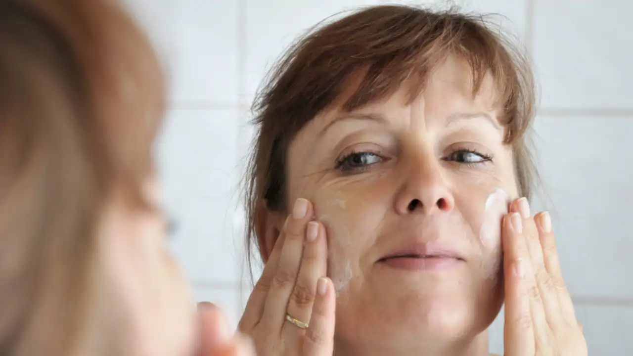 Rosa Carnero, experta en cosmética: “La crema Nivea de lata azul es ...