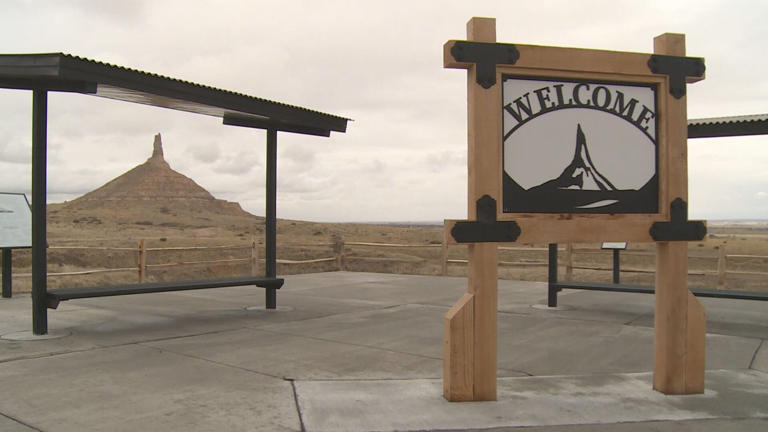 Walk to the Rock trail brings visitors closer to Chimney Rock