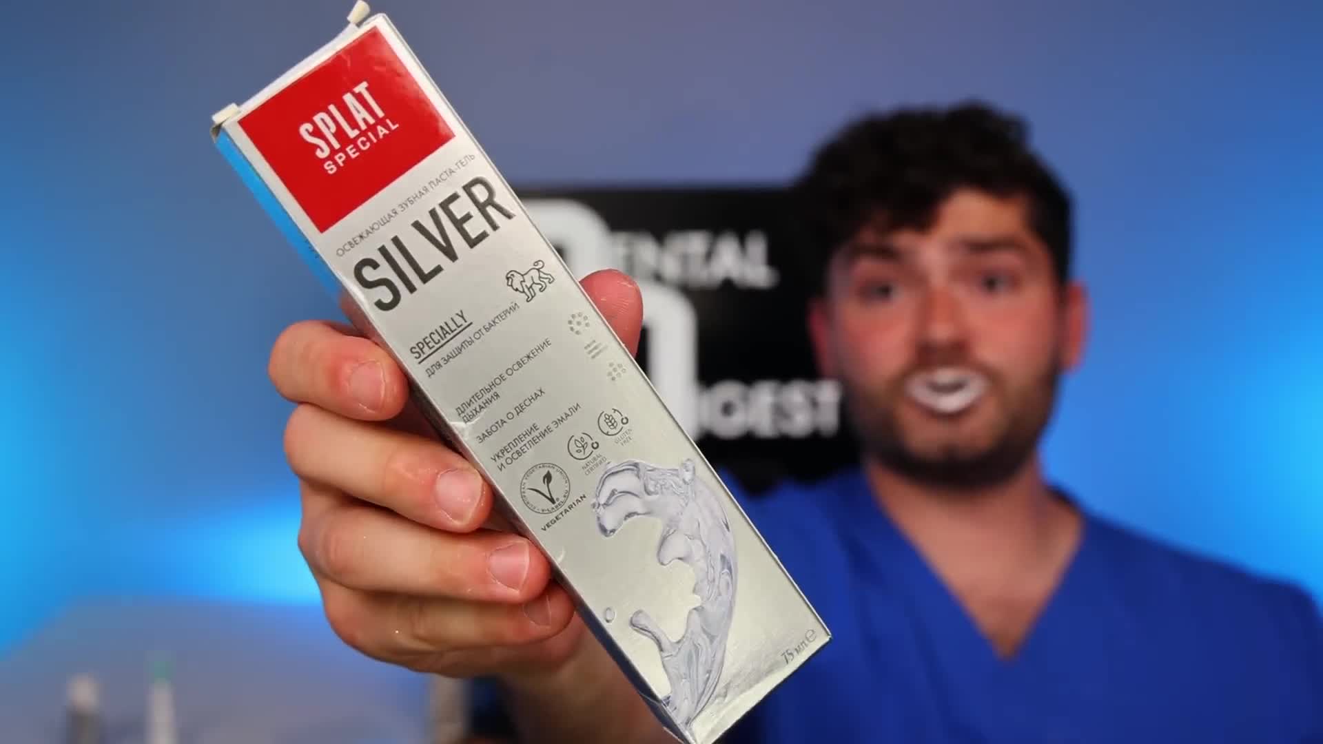 Gold vs silver ASMR brush battle?