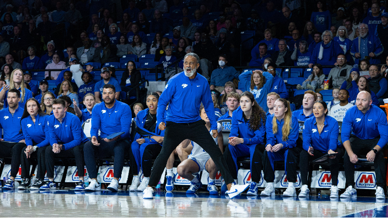 'She looked like a second-semester freshman.' Kenny Brooks on Kaelyn ...