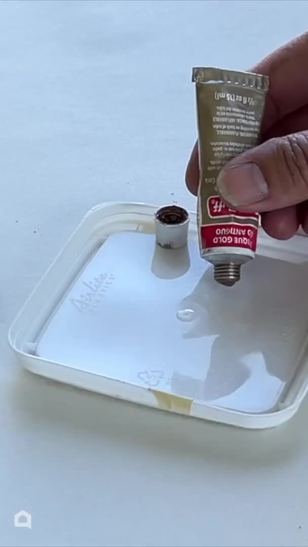 Fake expensive decor... with air dry clay!