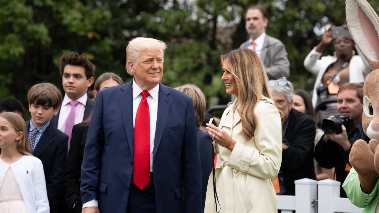 Trump hints he'll veto Obamacare subsidy extension