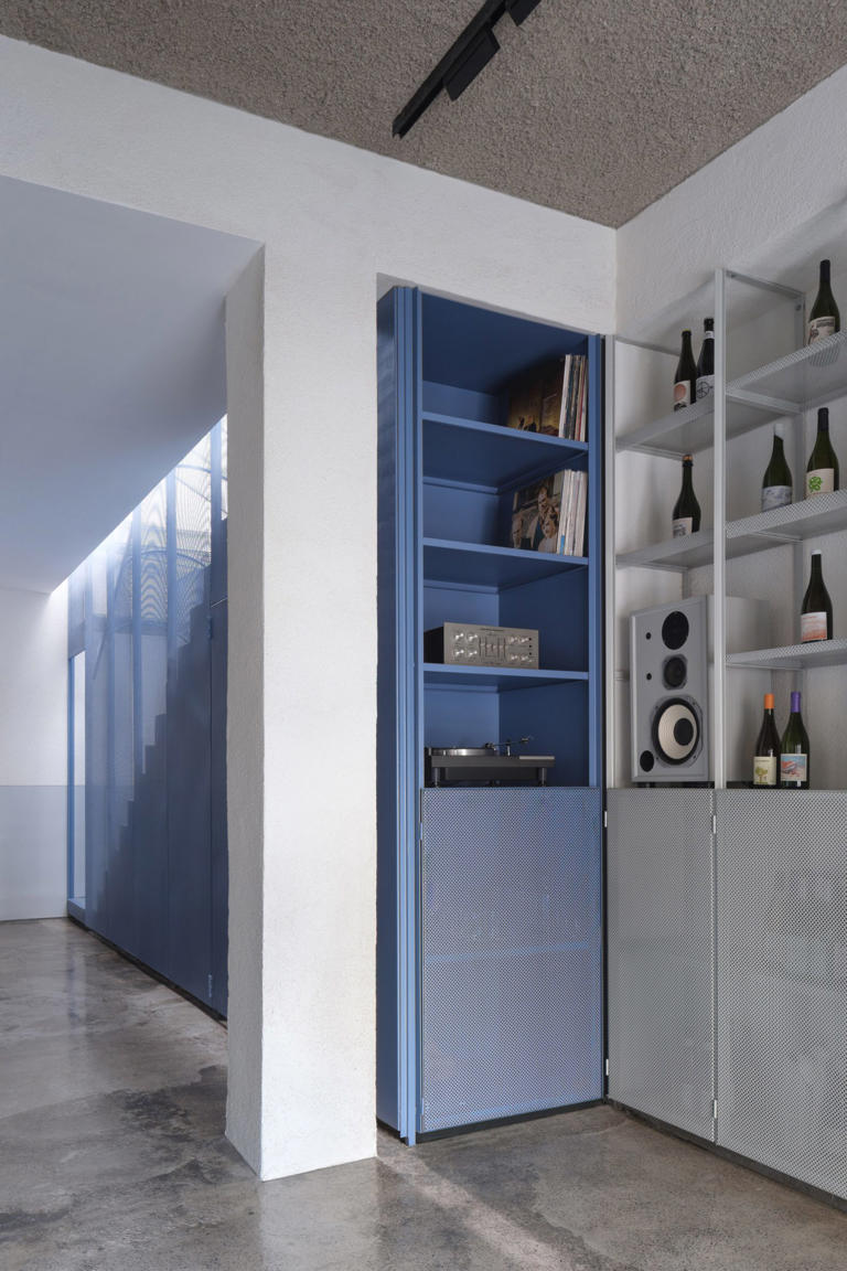 Mesh-covered Buenos Aires wine shop designed to resonate with the city ...