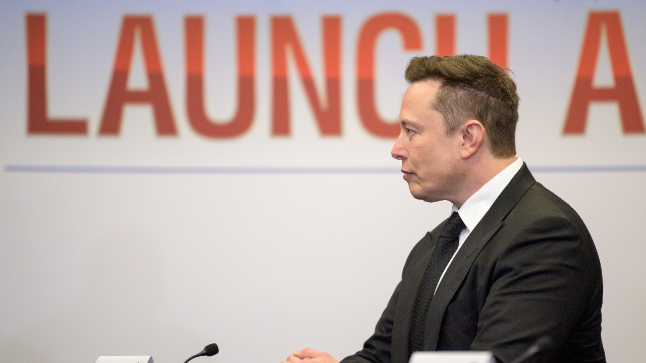 How Elon Musk plans to push humans to another star