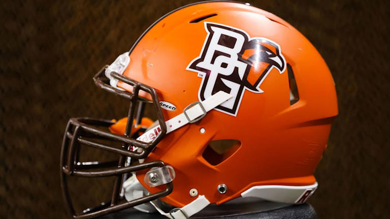 Bowling Green Falcons award winner commits to Iowa State Cyclones in ...