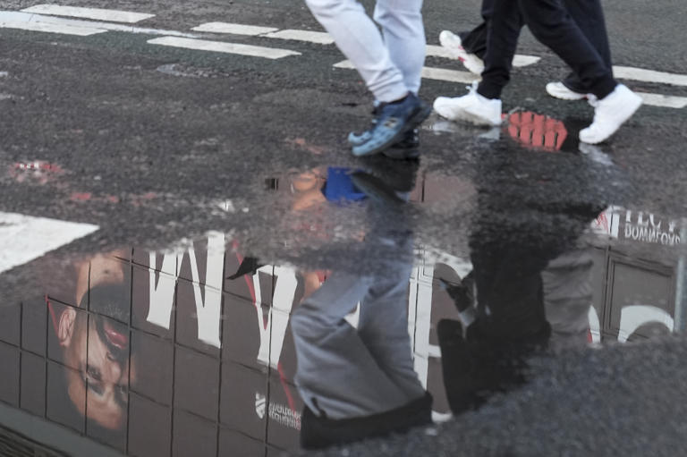 Liverpool 0-0 Barnsley: Visitors hit post in first minute - Live