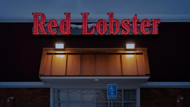 11 discontinued Red Lobster menu items customers forgot existed