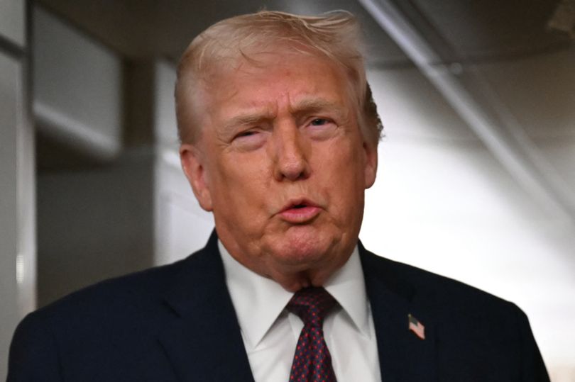 Donald Trump trolls Europe with mock photo in the White House staring ...