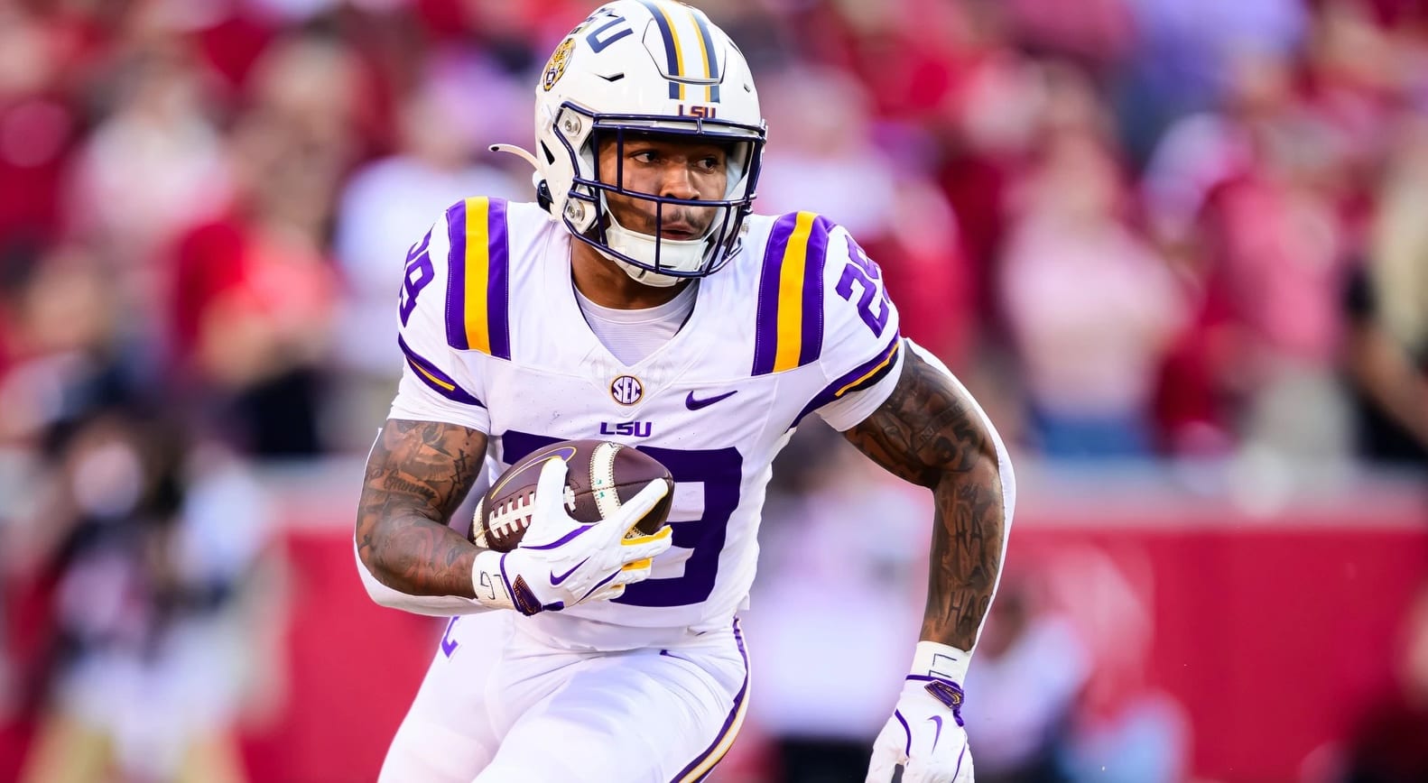 LSU running back Caden Durham set to return in 2026