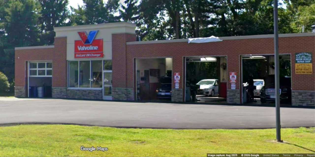 Valvoline worker dies after Halfmoon service shop crash