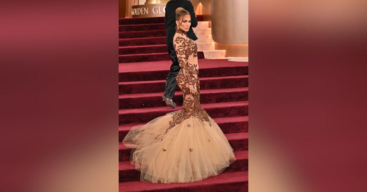 'Office Romance' costars Jennifer Lopez and Brett Goldstein all smiles ...