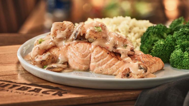 The unexpected menu category where Outback Steakhouse beats Texas Roadhouse