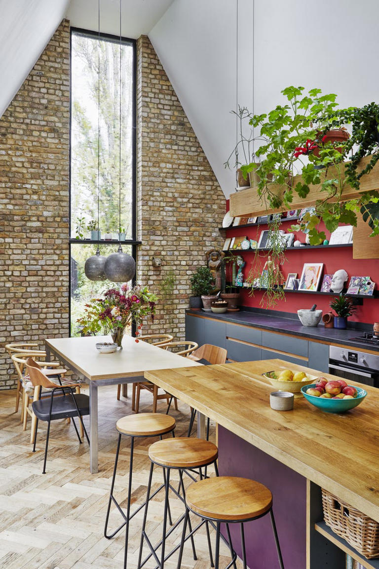 Designers say these 11 dining room trends will take over in 2026