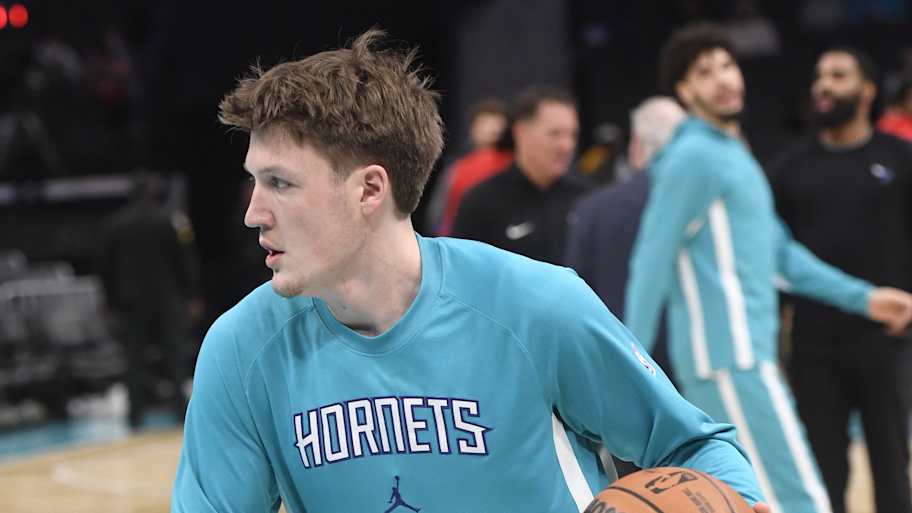 NBA insider suggests Hornets consider making bonkers Anthony Davis trade